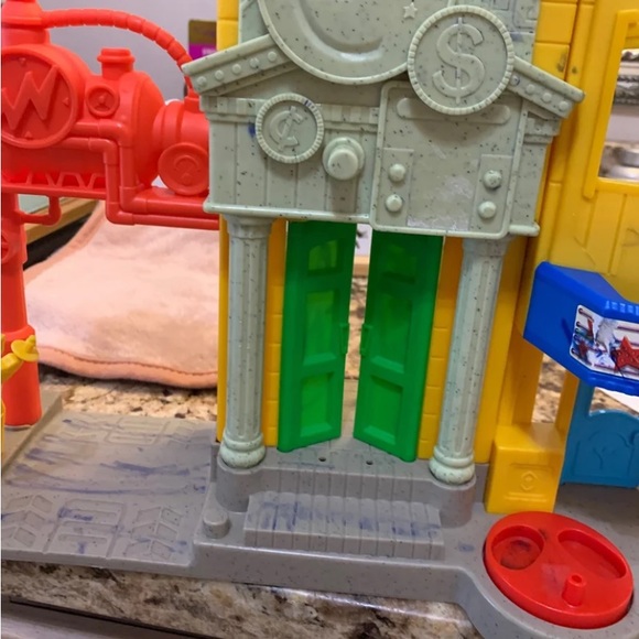 Fisher-Price | Toys | Fisherprice Imaginext Hospital Fire Stationtoys ...